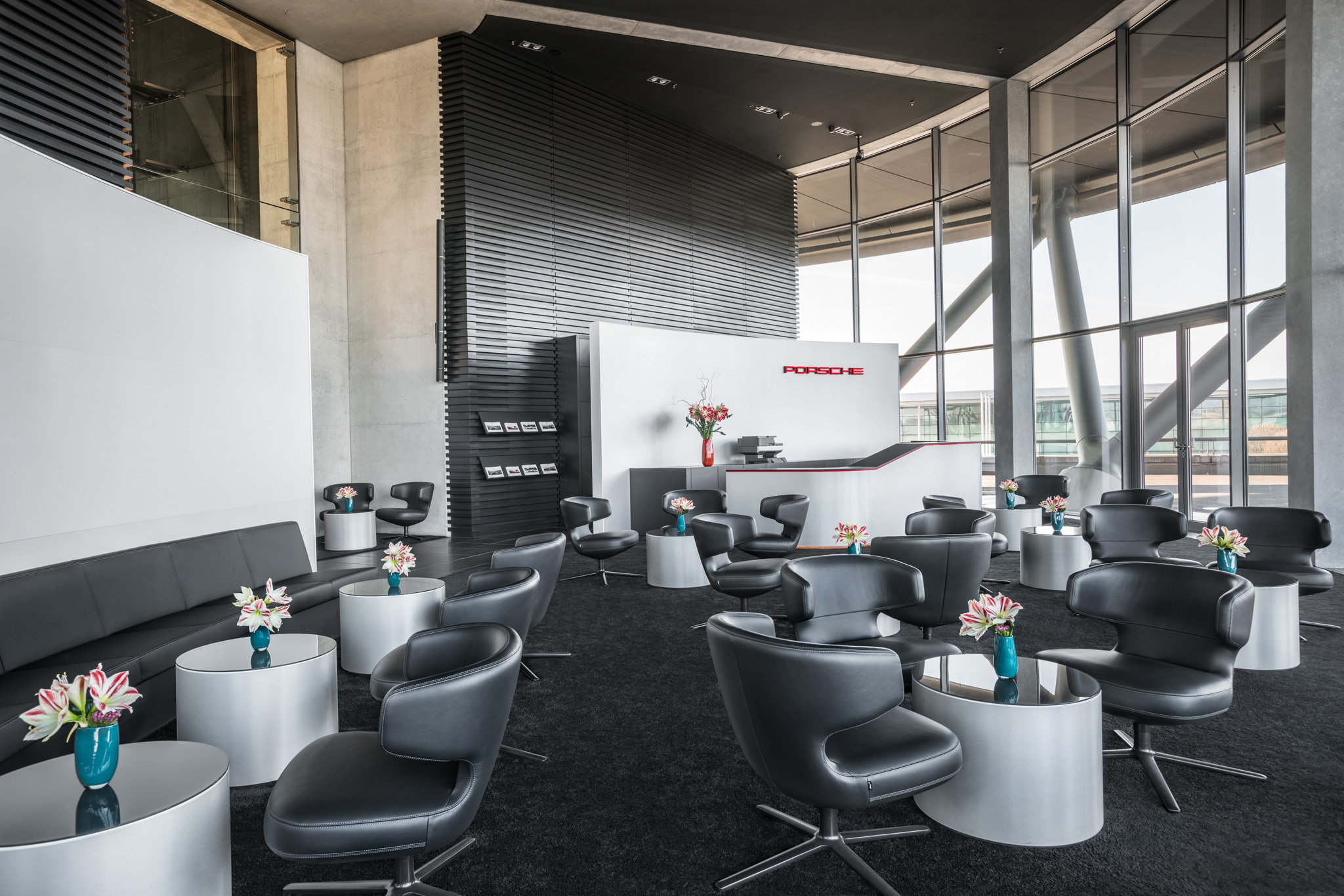 Porsche Lounge - Porsche Leipzig GmbH