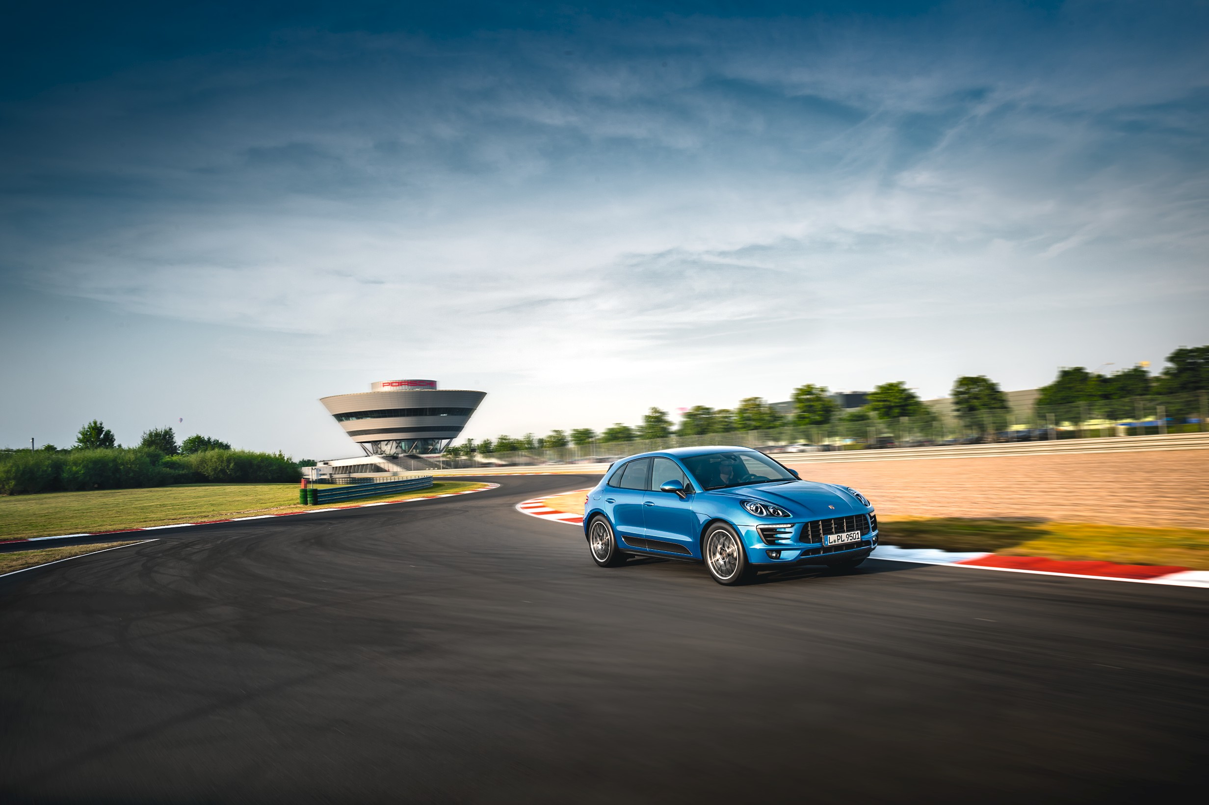 Downloads - Porsche Leipzig GmbH